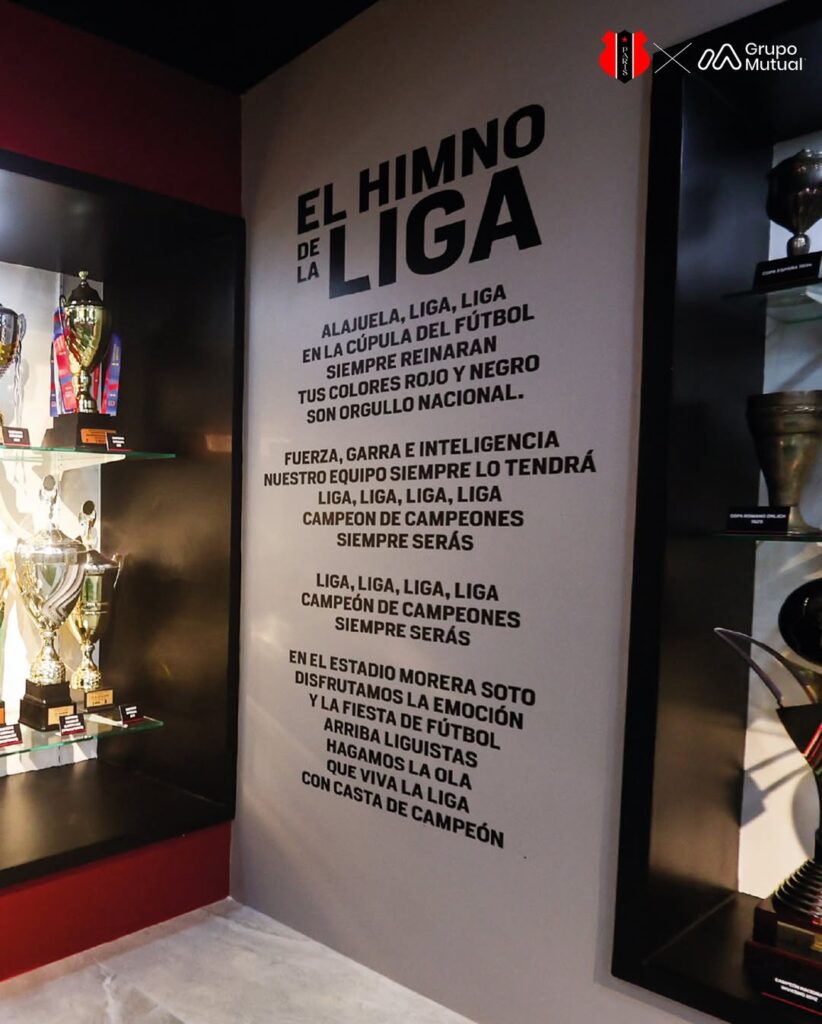 Nace el Salón París – Carlos Alvarado, el primer museo de club en Costa ...